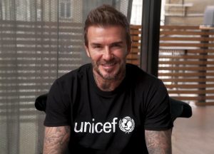 Beckham é condecorado em Londres - AcheiUSA