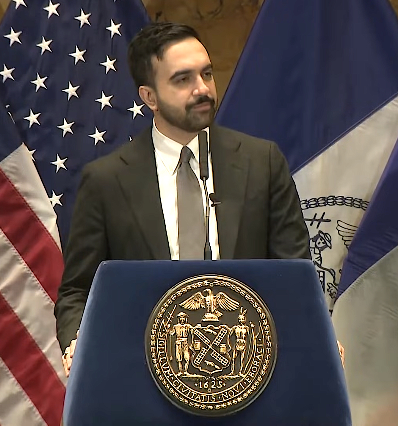 Nova York exige mandado judicial do ICE - AcheiUSA